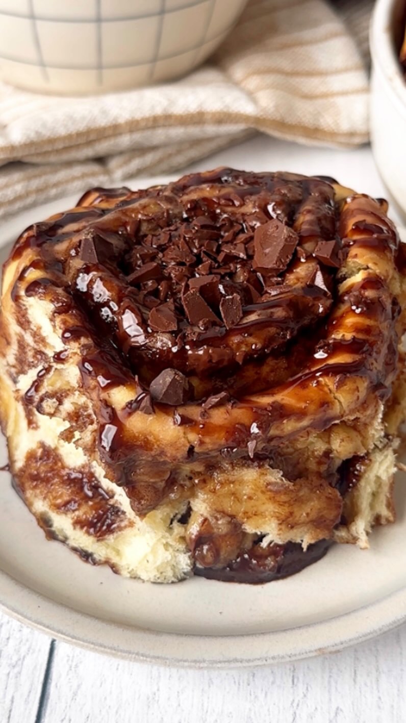Chocolate Cinnamon Rolls - Sweet Monkey